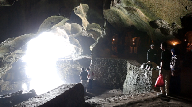 VIDEO: The Caves of Hercules in Northern Morocco - David's Been Here