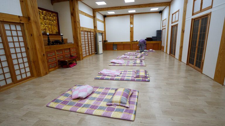 Korean Buddhist Food & Temple Stay at Beomeosa Temple | Busan, South ...