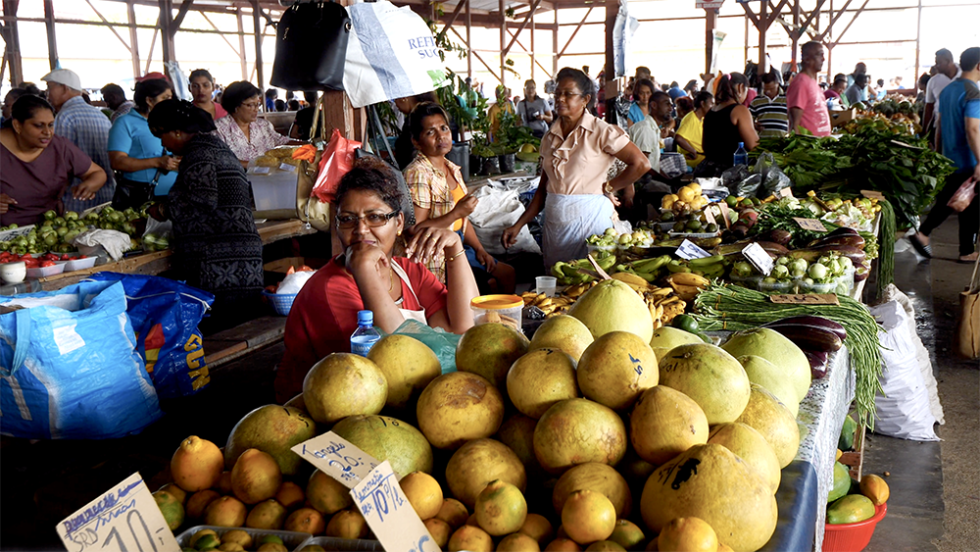 VIDEO: Surinamese Food Tour of the Kwatta Sunday Market - Indian ...