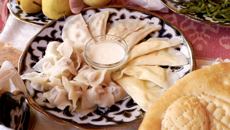 VIDEO: Traditional Uzbekistan Noodles & Dumplings + Exploring Ancient ...