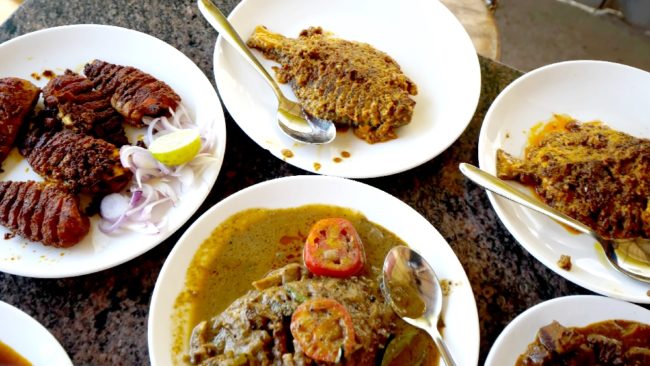 VIDEO: Spicy Indian Food at Kerala Toddy Shop - Crab, Fish & Coconut ...