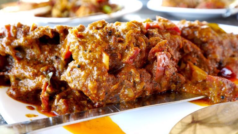 VIDEO: Spicy Indian Food at Kerala Toddy Shop - Crab, Fish & Coconut ...