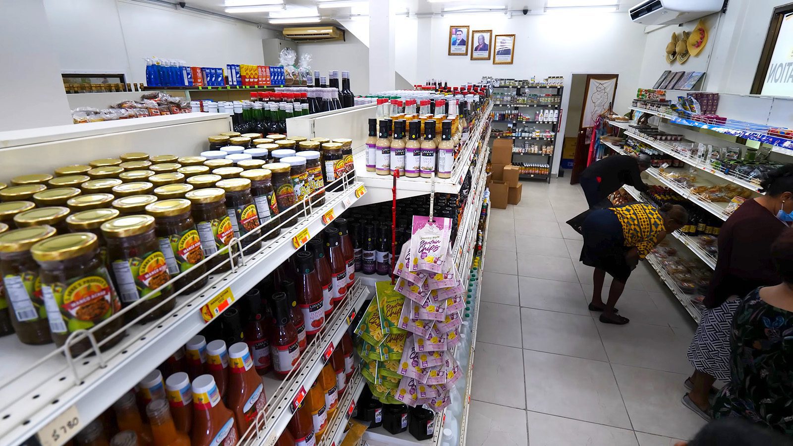 Georgetown, Guyana: Exploring Bourda Market & Backyard Cafe - David's ...